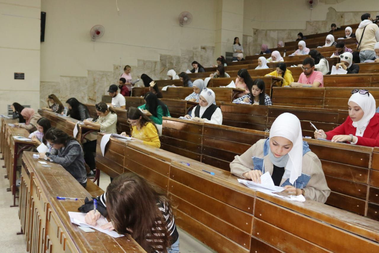 655 students take the foreign language test for enrolling in the master ...