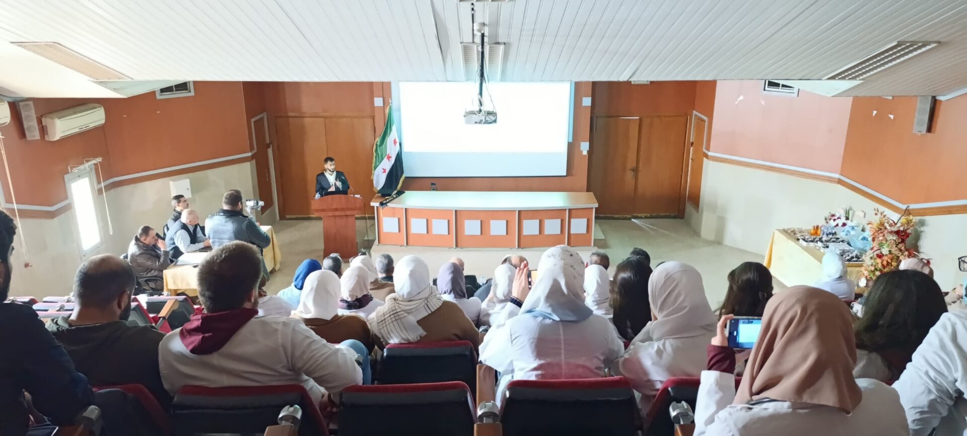 Awarding researcher Tarek Al-Muhammed a master's degree in medicine ...
